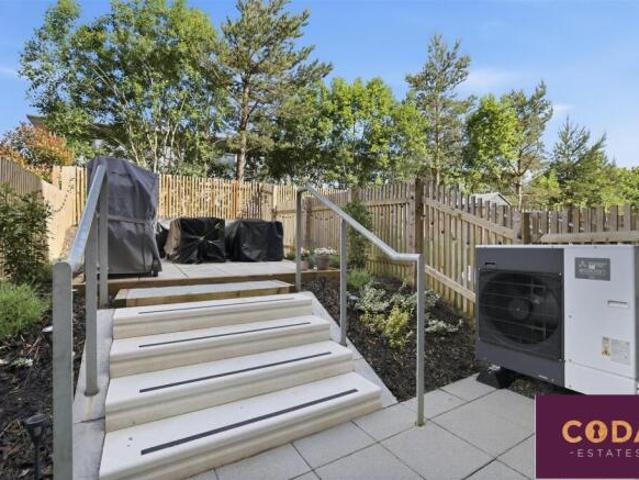 3 bedroom town house for sale in Maltings Wynd, G4
