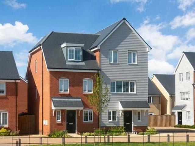 3 Bedroom Town House For Sale In Marham Park