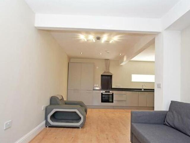 3 Bedroom Town House For Sale In Middleton