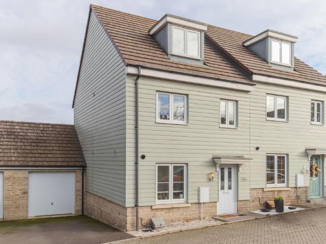 3 bedroom town house for sale in Mill View, Ridgeway Farm, Purton, SN5 4FN, SN5