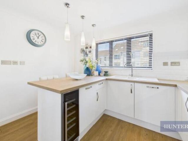 3 bedroom town house for sale in Moorhead Court, Ocean Village, SO14