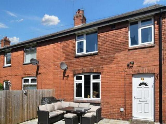 3 Bedroom Town House For Sale In Morley, Leeds