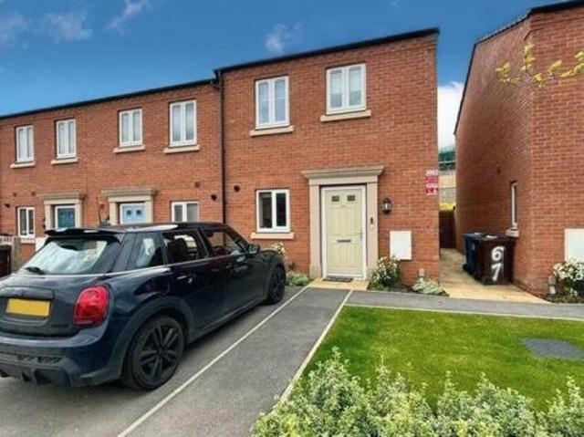 3 Bedroom Town House For Sale In Nightingale Quarter