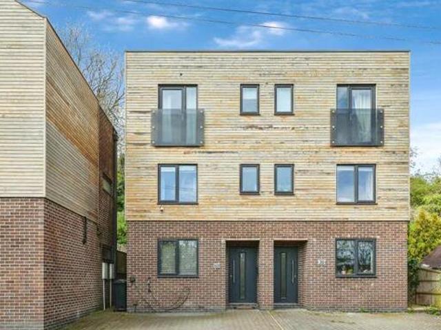 3 Bedroom Town House For Sale In Nottingham