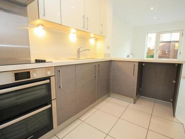 3 bedroom town house for sale in Oswald Road, Woolston, SO19