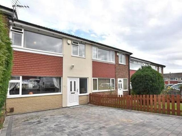 3 bedroom town house for sale in Pickard Court Leeds West Yorkshire LS15