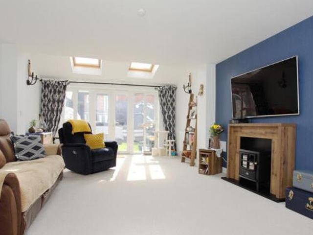 3 Bedroom Town House For Sale In Picket Piece, Andover