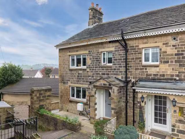 3 bedroom town house for sale in Priory Cottages, Priestthorpe.