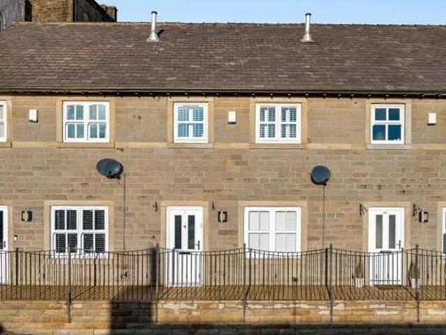 3 Bedroom Town House For Sale In Ramsbottom