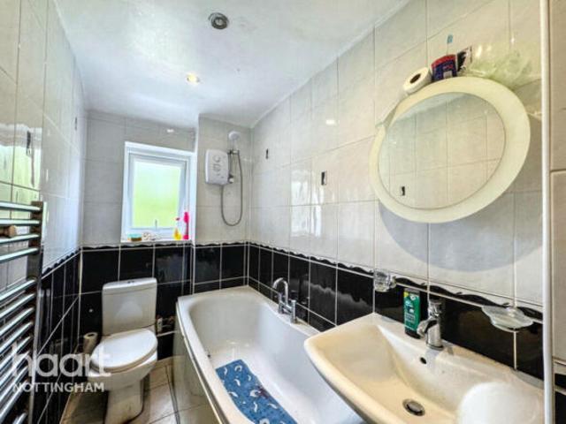 3 bedroom town house for sale in Robin Hood Terrace, Nottingham, NG3