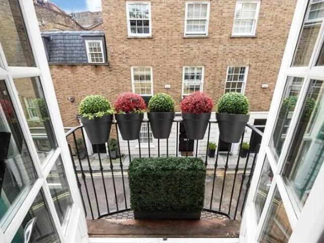 3 bedroom town house for sale in Shillibeer Place, London, W1H