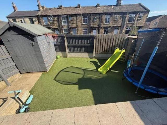 3 bedroom town house for sale in Sovereign Court, Eccleshill, Bradford, BD2