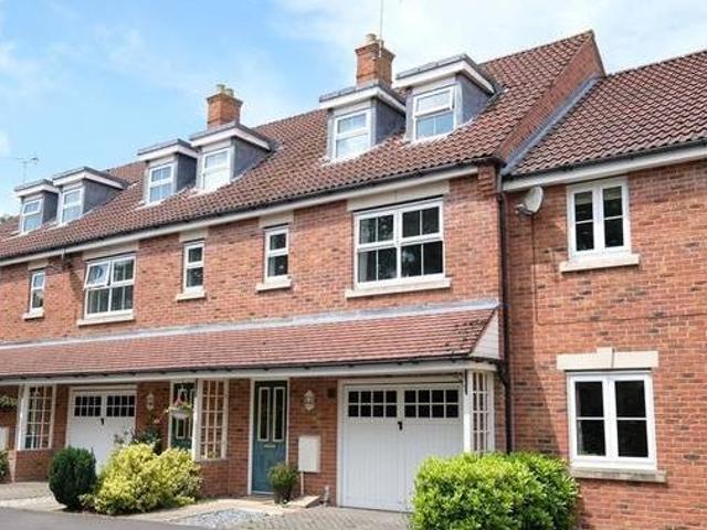 3 bedroom town house for sale in St Contest Way SO40 SO40