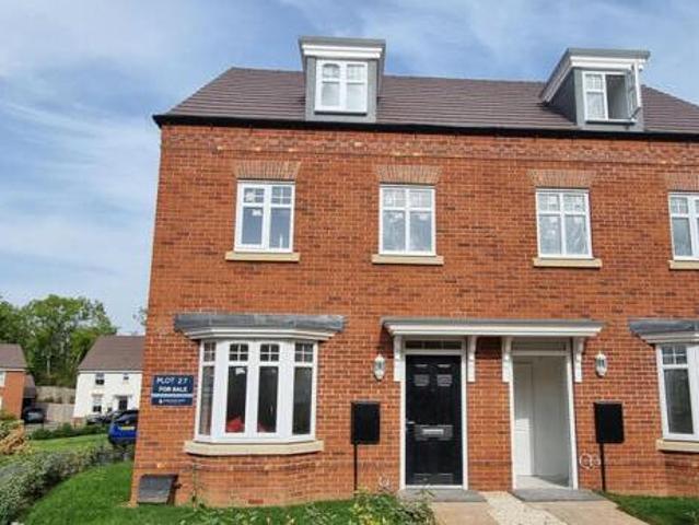 3 Bedroom Town House For Sale In Station Road, Bishops Itchington