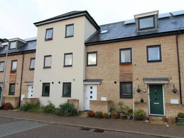 3 bedroom town house for rent in Unwin Square Cambridge CB4