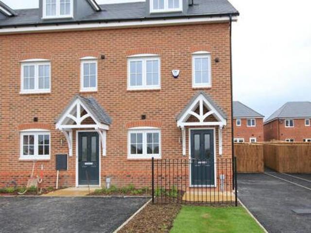 3 Bedroom Town House For Rent In Warton