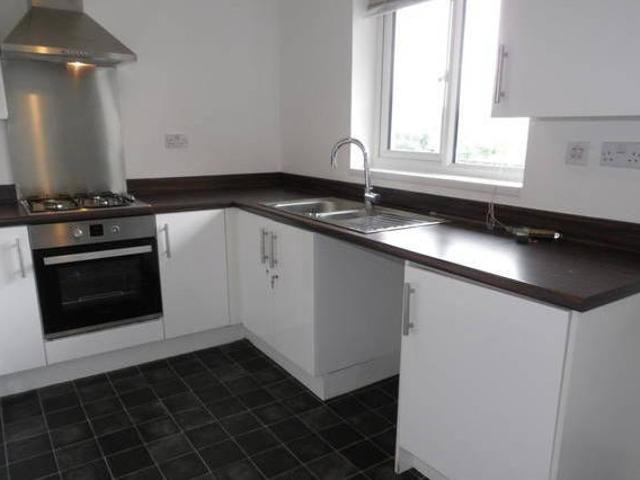 3 bedroom town house for rent in Warwick Court BB2