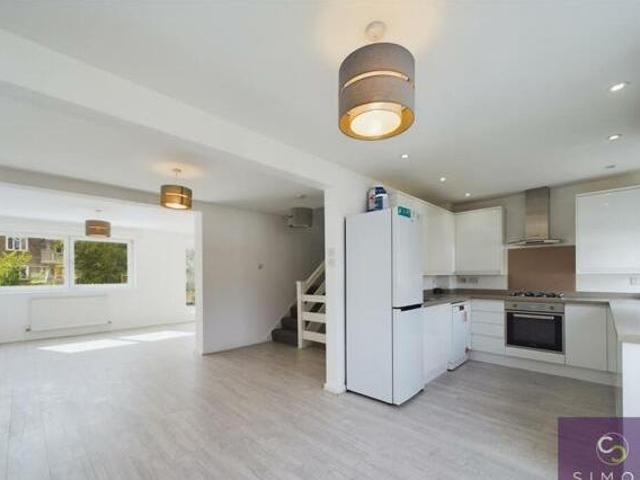 3 Bedroom Town House For Rent In Whetstone