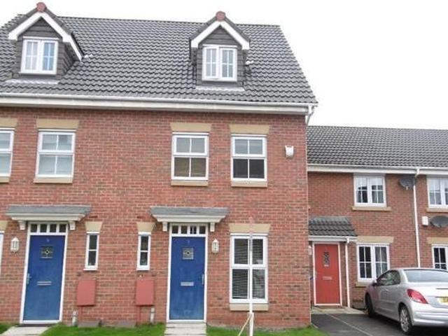 3 bedroom town house for rent in Archdale CloseChesterfieldS40