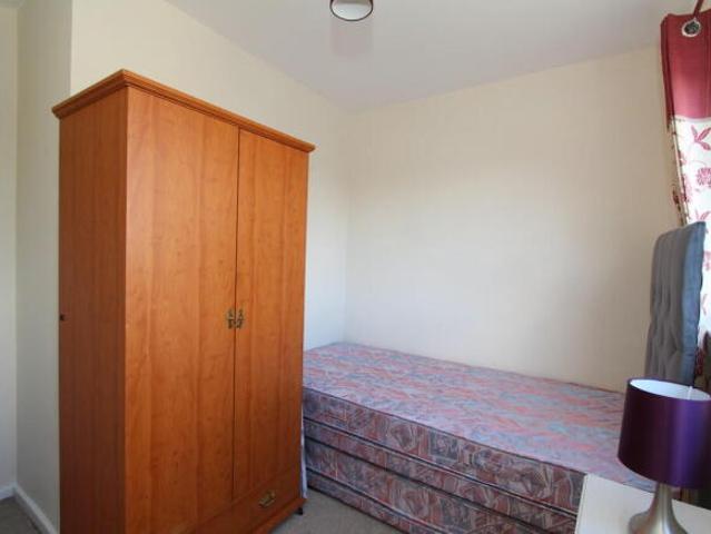 3 bedroom town house for rent in Bowden Wood Close, Sheffield, S9