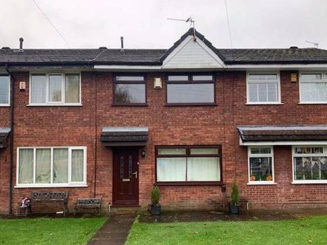3 bedroom town house for rent in Castleton Way Winstanely WN3