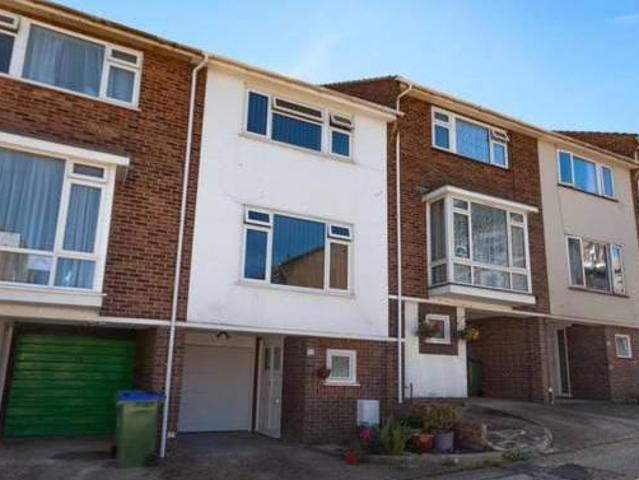 3 bedroom town house for rent in Church Hill Newhaven BN9