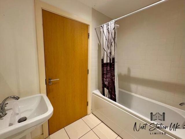3 bedroom town house for rent in Cooke Place, Salford, MANCHESTER, M5