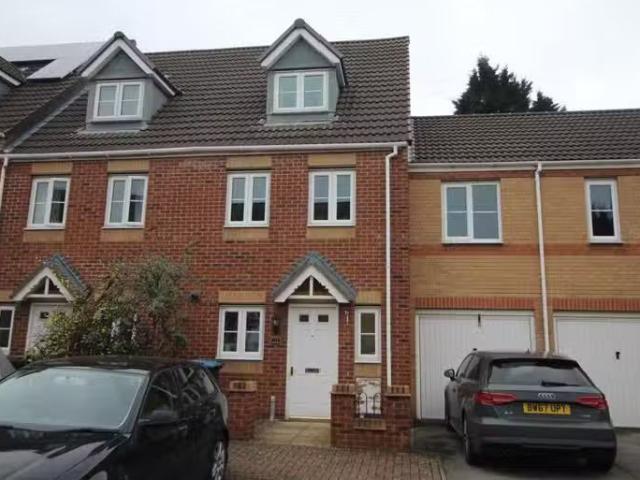 3 bedroom town house for rent in Cobb Close, Hillfields, Coven.