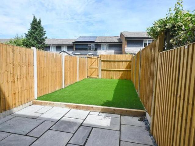 3 bedroom town house for rent in Colne Road, Twickenham, TW2