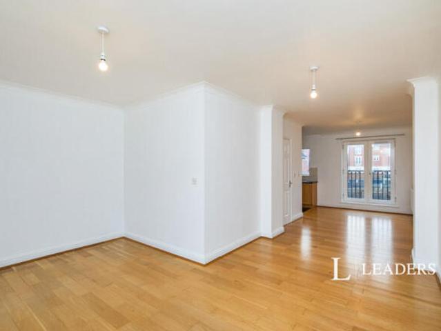 3 bedroom town house for rent in Crystal Close, Mickleover, Derby, DE3