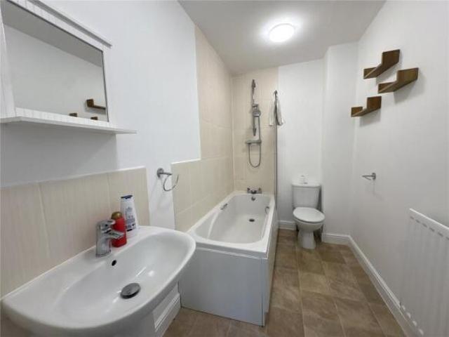3 bedroom town house for rent in Edmund Street, Droylsden, Manchester, Greater Manchester, M43
