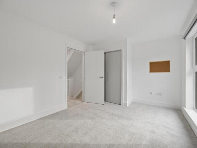 3 bedroom town house for rent in Festival Court, City Centre, Glasgow, G51