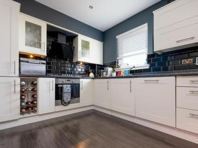 3 Bedroom Town House For Rent In Greenock