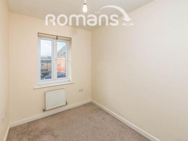 3 bedroom town house for rent in Havergate Way, Reading, RG2