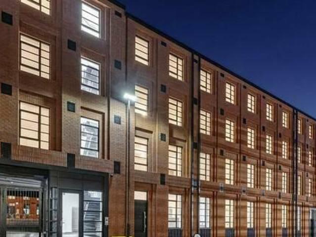 3 bedroom town house for rent in Heaton Courtyard Camden Street Jewellery Quarter B1