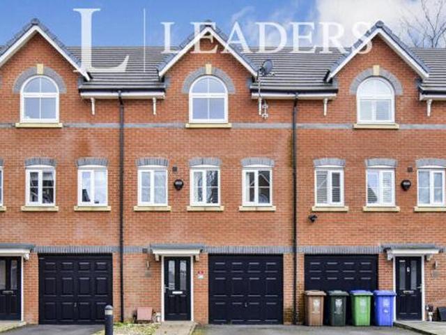 3 Bedroom Town House For Rent In Heywood