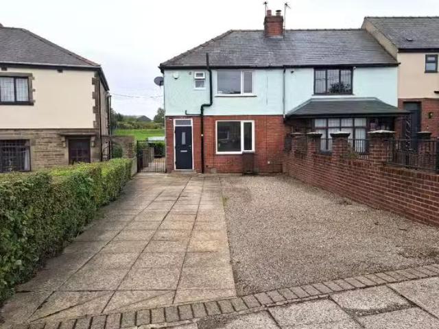 3 bedroom town house for rent in Jubilee Crescent, Drighlingto.