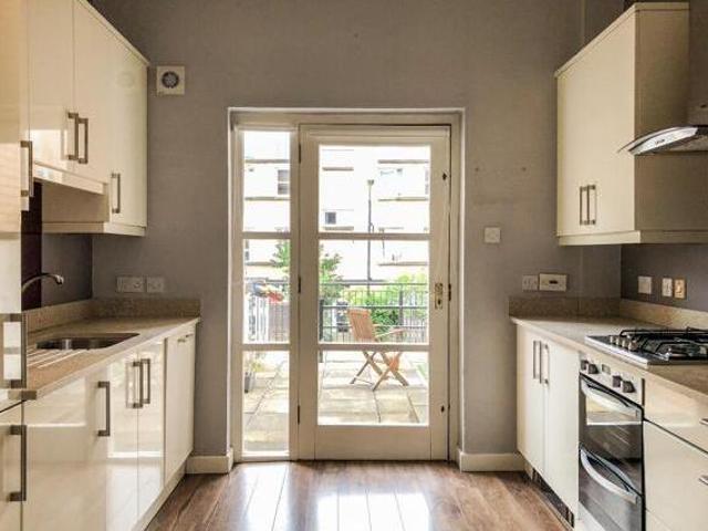 3 Bedroom Town House For Rent In Kelvinbridge, Glasgow