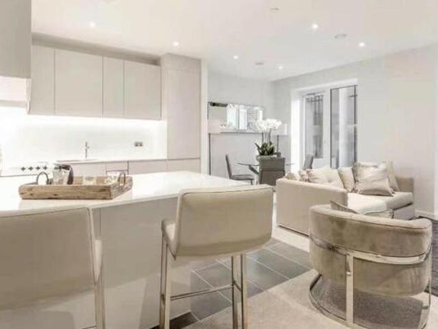 3 Bedroom Town House For Rent In Manchester, Greater Manchester