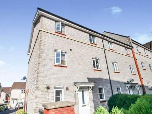 3 bedroom town house for rent in Mallard Close Speedwell BS5