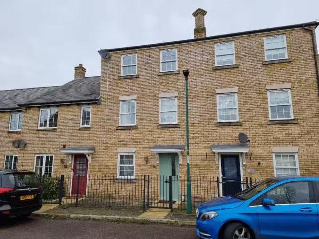 3 bedroom town house for rent in Merle Way, Cambourne, CB23