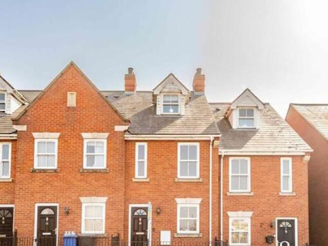 3 Bedroom Town House For Rent In Norwich