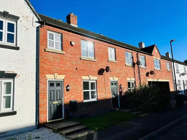 3 bedroom town house for rent in Pacific Way, DERBY, DE24
