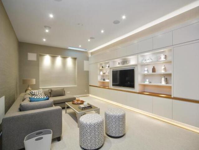 3 bedroom town house for rent in Pavilion Road, Knightsbridge, SW1X