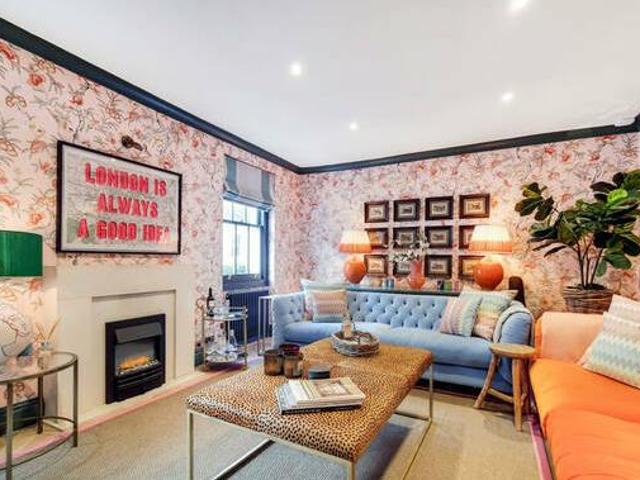3 bedroom town house for rent in Pavilion Road SW1X