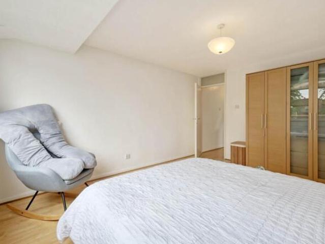 3 bedroom town house for rent in Regency Court, Brentwood, CM14