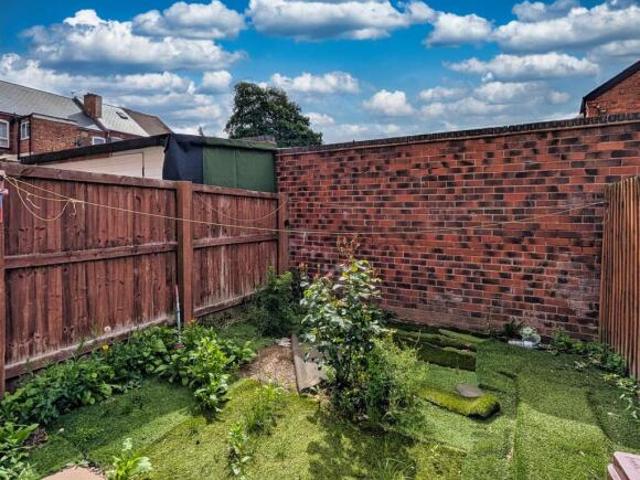 3 bedroom town house for rent in Rosetta Road, Nottingham, NG7