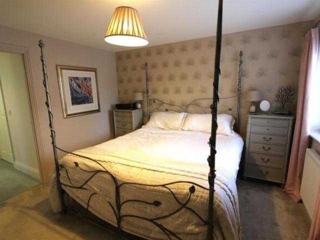 3 bedroom town house for rent in Sandy Lane, Lymm, WA13