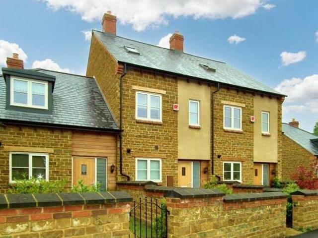 3 Bedroom Town House For Rent In Spratton
