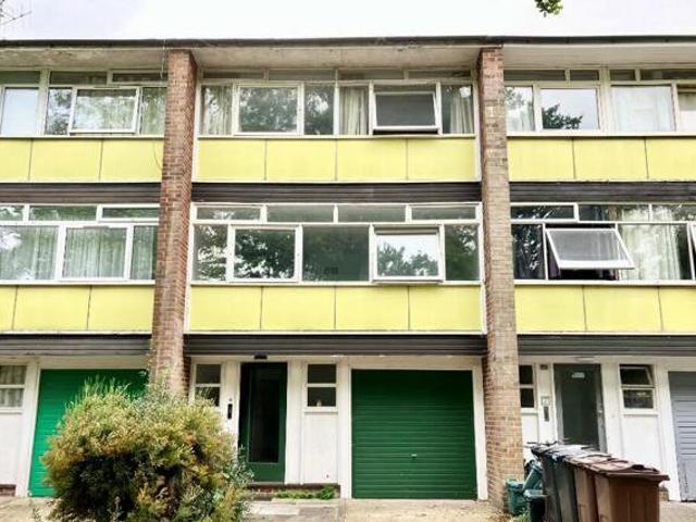 3 Bedroom Town House For Rent In St. Albans